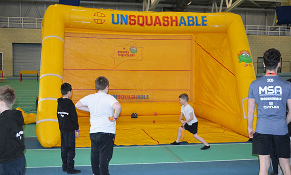 England Squash - Kids make a racket at World Championships schools ...